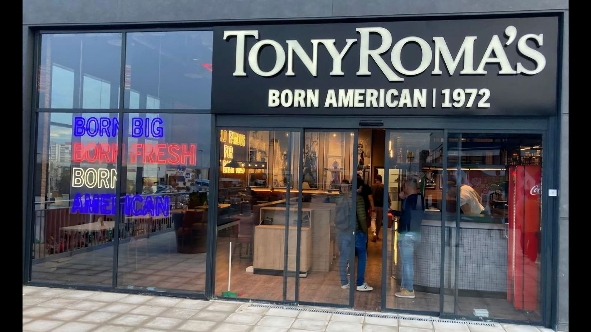Tony Roma’s | Tecnoseñal